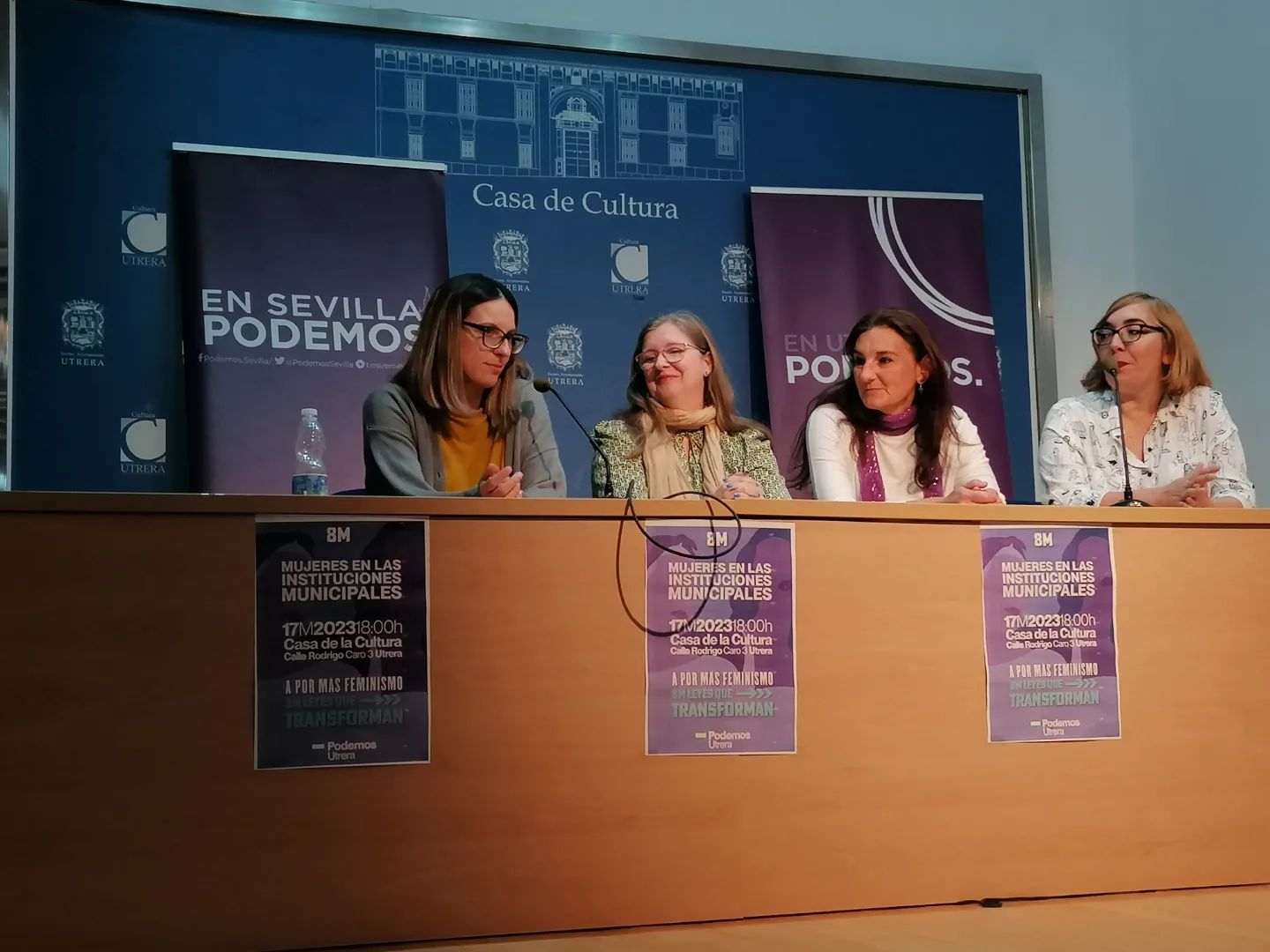 Podemos Realizó Una Charla En La Casa De La Cultura Sobre Las Mujeres En Instituciones